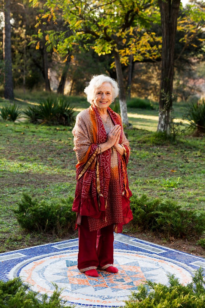 SOMOS ENERGIA I VIVIMOS DE LA ENERGIA - Esther Roig Belloch